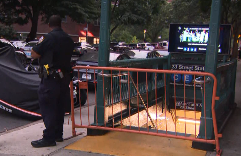 Woman stabbed in Manhattan subway station during rush hour: NYPD