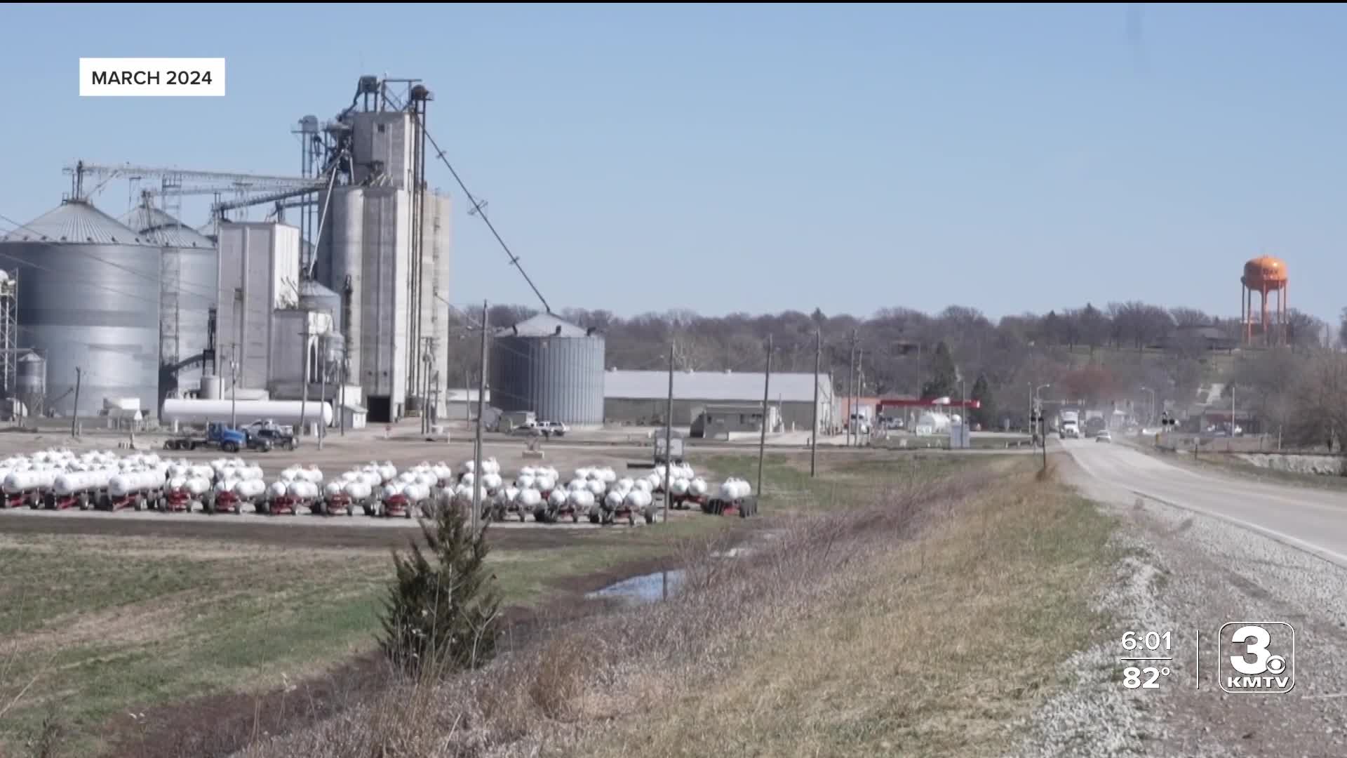 Iowa fertilizer spill kills 750,000 fish; residents question $100,000 ...