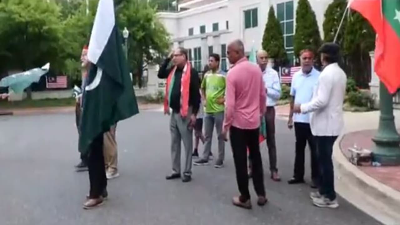 PTI Supporters Protest Outside Pakistan Embassy In Washington, Demand ...