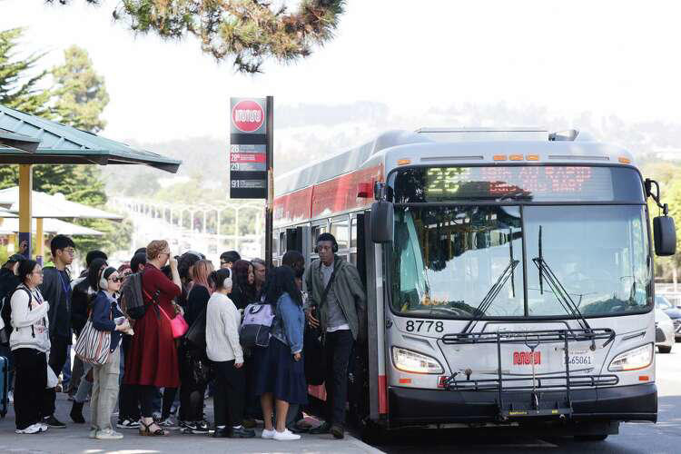 Muni will beef up morning rush hour service on some downtown bus lines
