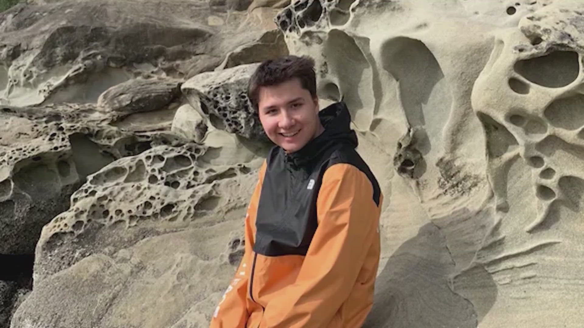 Washington governor brings attention to missing man Jonathan Hoang