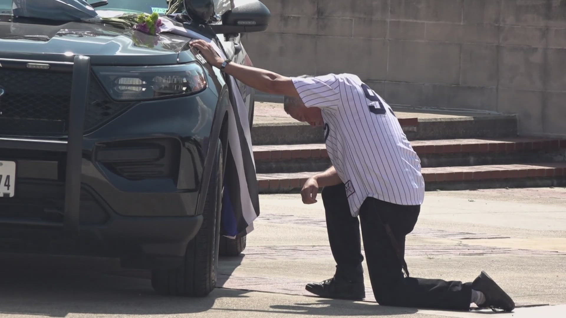 Temple community pays tribute to fallen officer Toalua Aumua