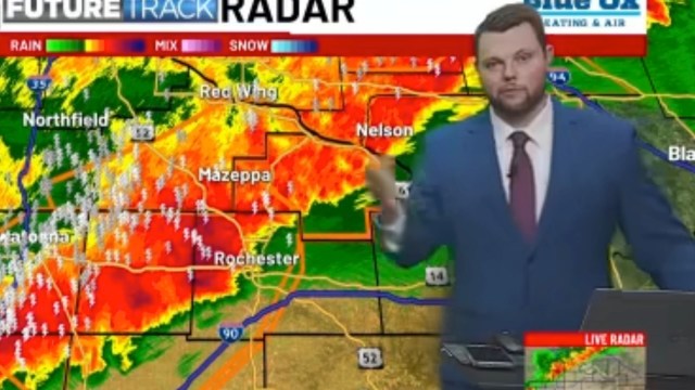 Meteorologist accused of being unprofessional after texting during live ...