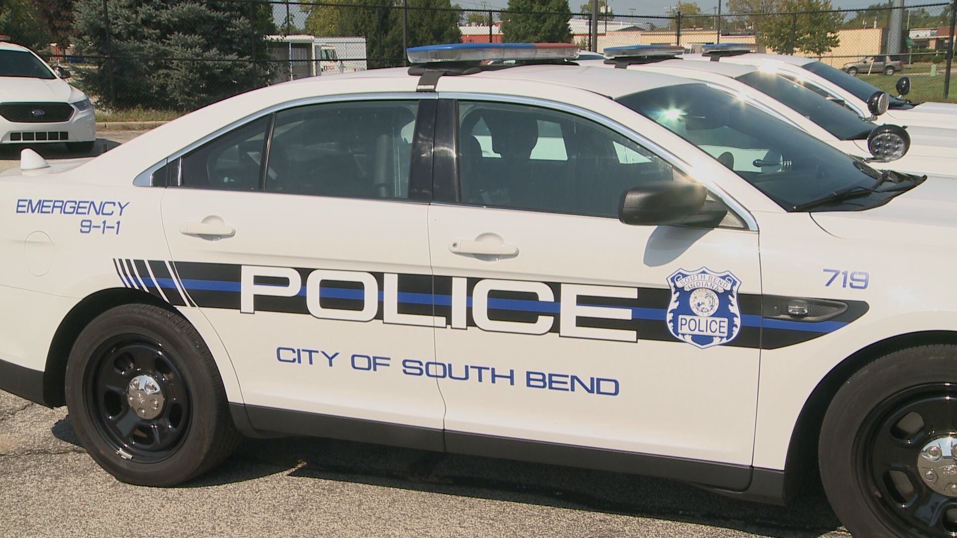 Six teens in custody after police confiscate guns from South Bend home