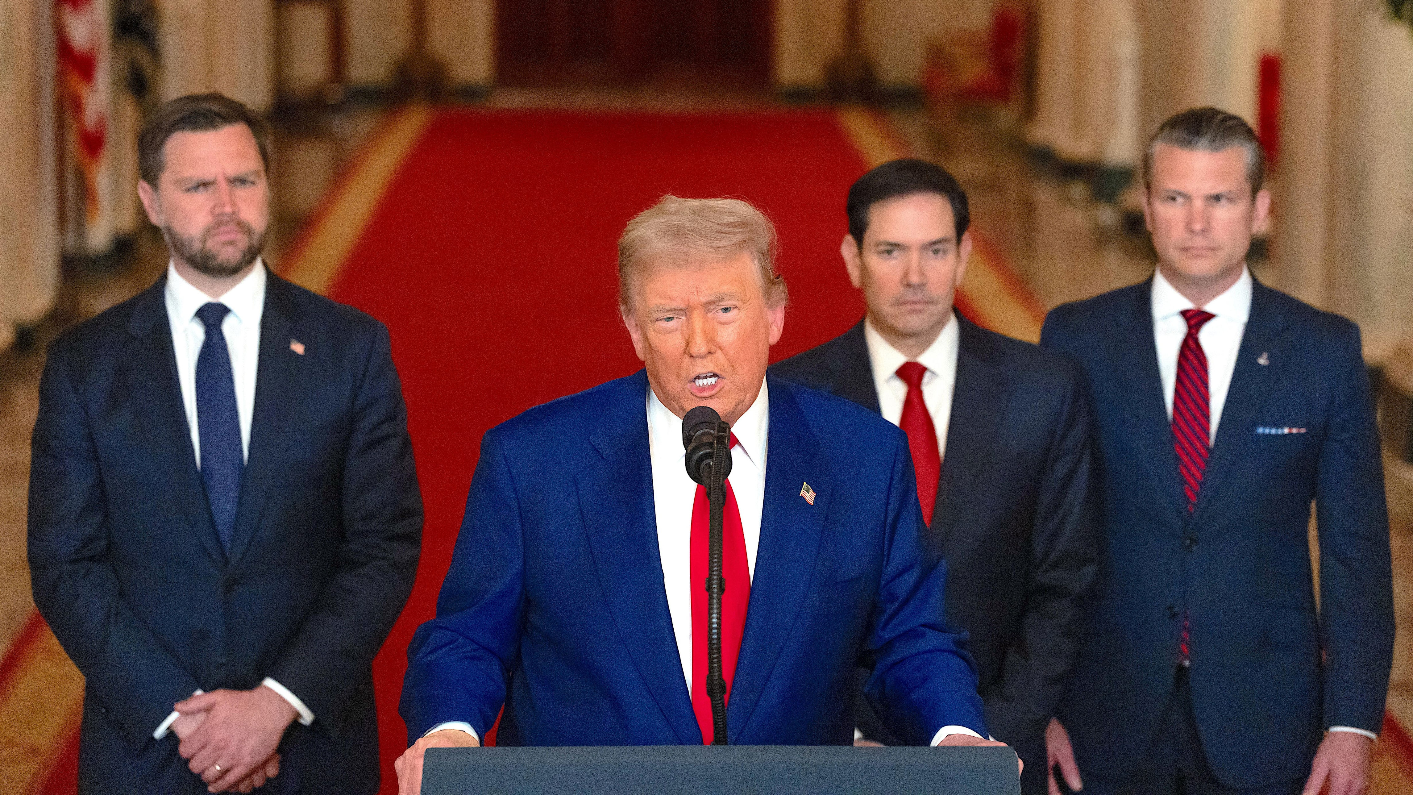 Trump Snubs Vance As 2028 Heir Moments After He Leaves The Room