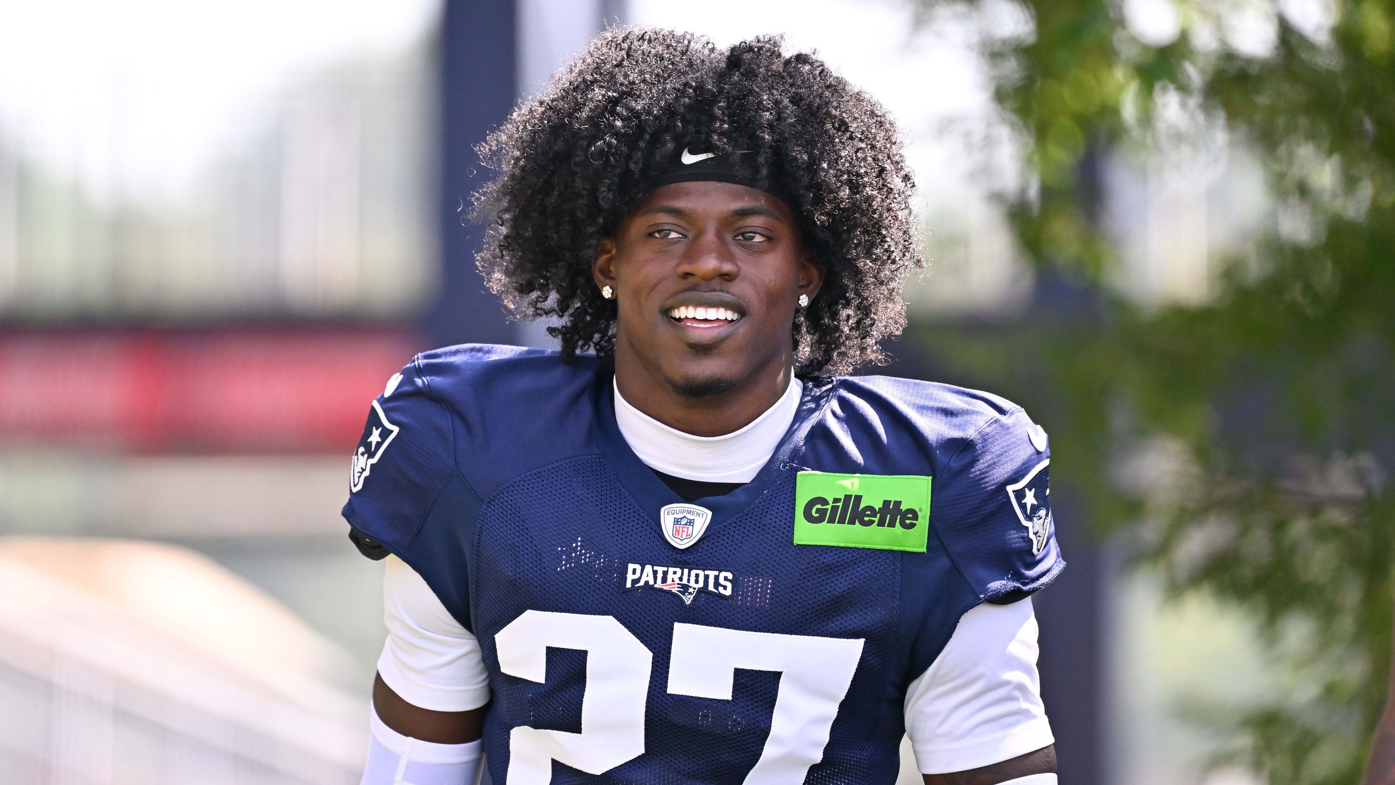 Patriots CB Marcellas Dial suffers torn ACL: Report