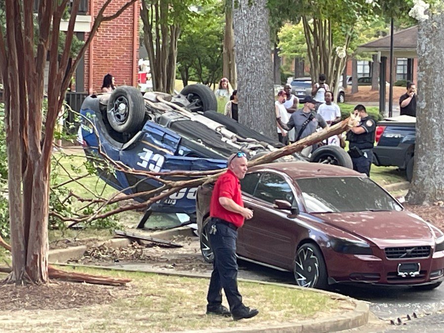 MPD: Officer won’t be cited after squad car crash in parking lot