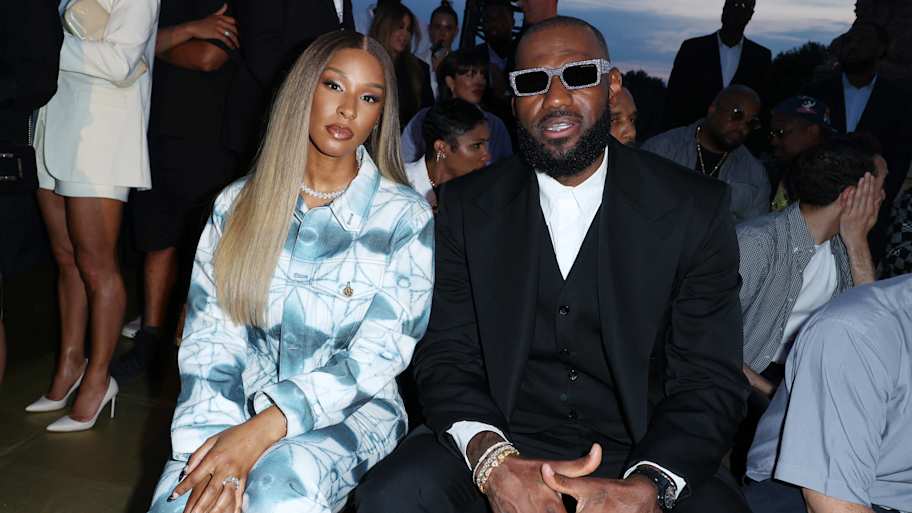 LeBron James, wife Savannah wear identical black fits in her pilates class