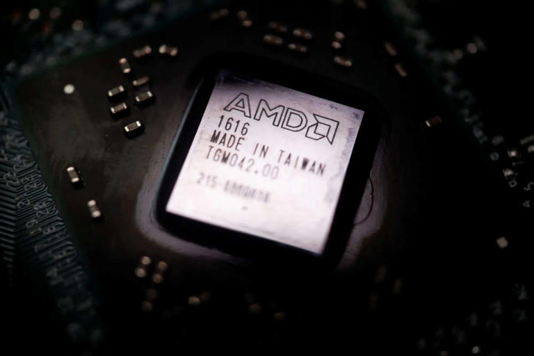 AMD stock tumbles after flat Q2 profit miss as revenue beat rings hollow—but explosive AI ...