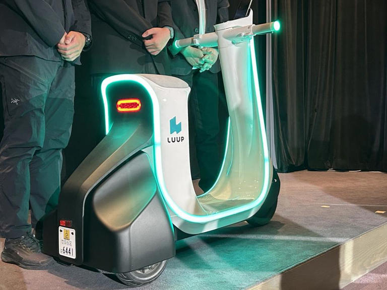 ループ、高齢者も乗れる時速20キロの新車両発表。「電動キックボードだけじゃない」