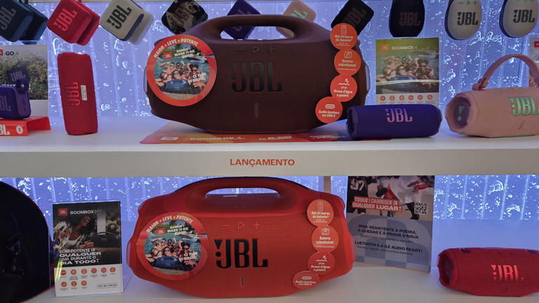 JBL lança Boombox 4 no Brasil com bateria maior, IA e LED; veja detalhes