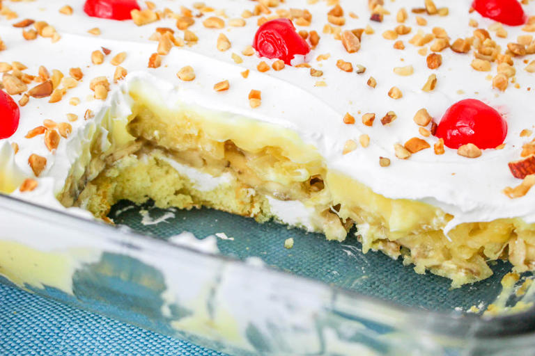 Twinkie Cake Is the Throwback Dessert You Need (No Bake!)