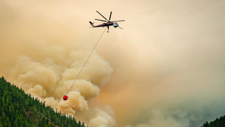 Wildfire smoke settles over Seattle, impacts air quality in western ...