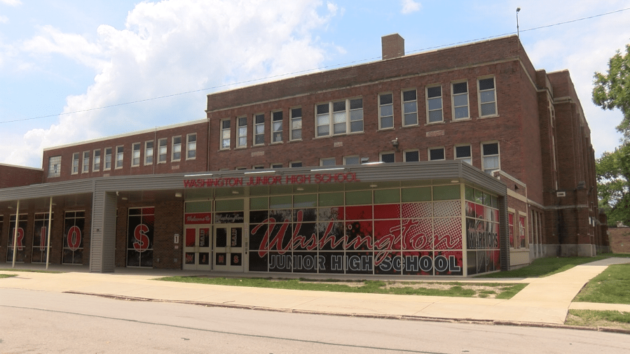 Washington Junior High, Rock Island, closes gym after water damage