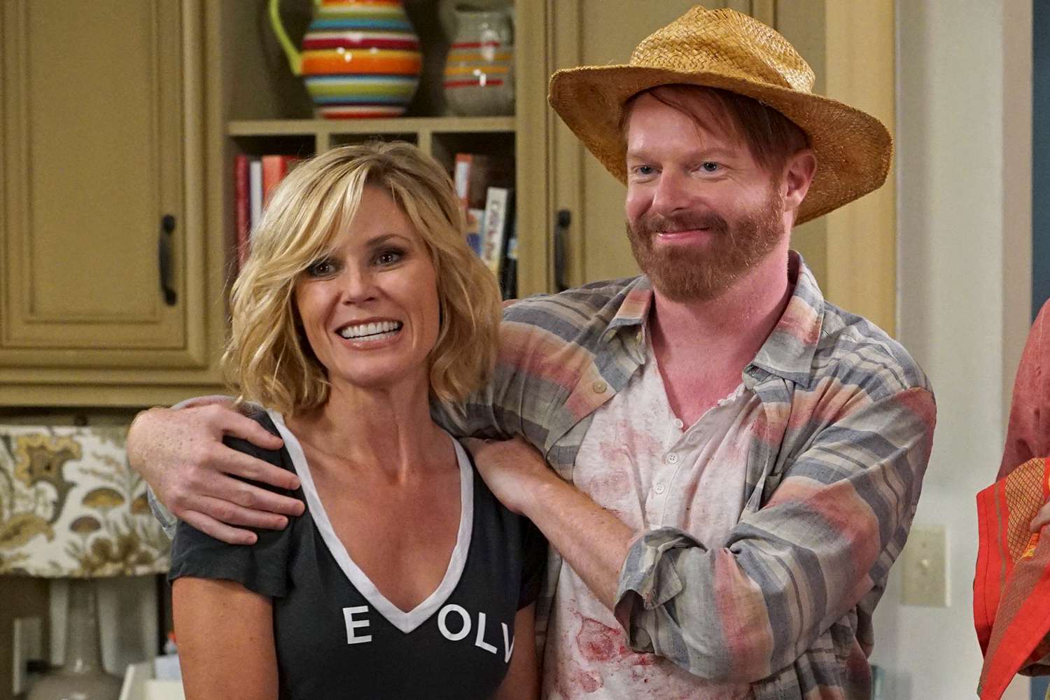 Jesse Tyler Ferguson shocked to learn who nearly played Julie Bowen's ...