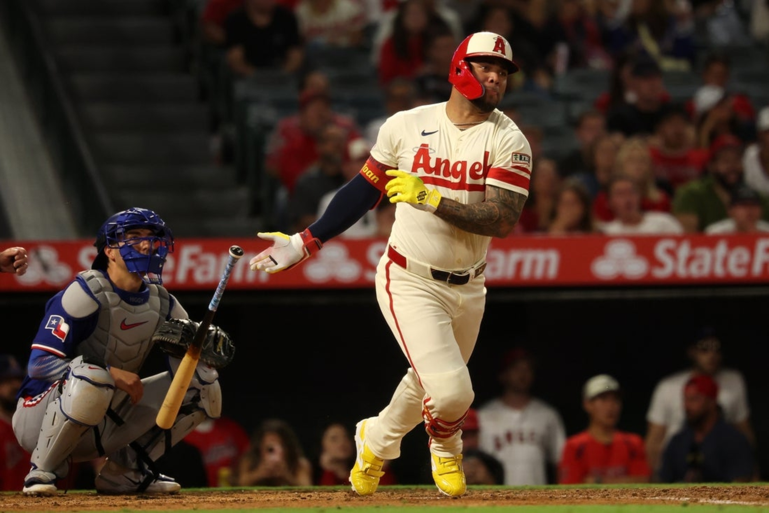 Angels' Yoan Moncada out, taking U.S. citizenship test