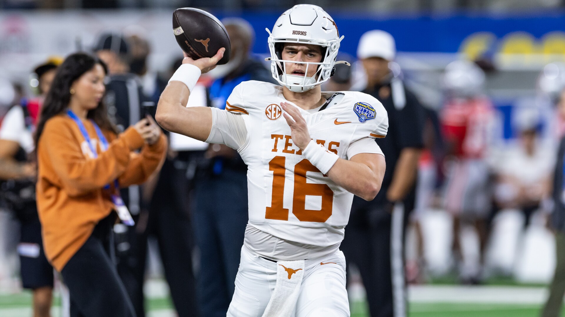 Texas takes top spot in USA Today preseason coaches poll, leading nine ...