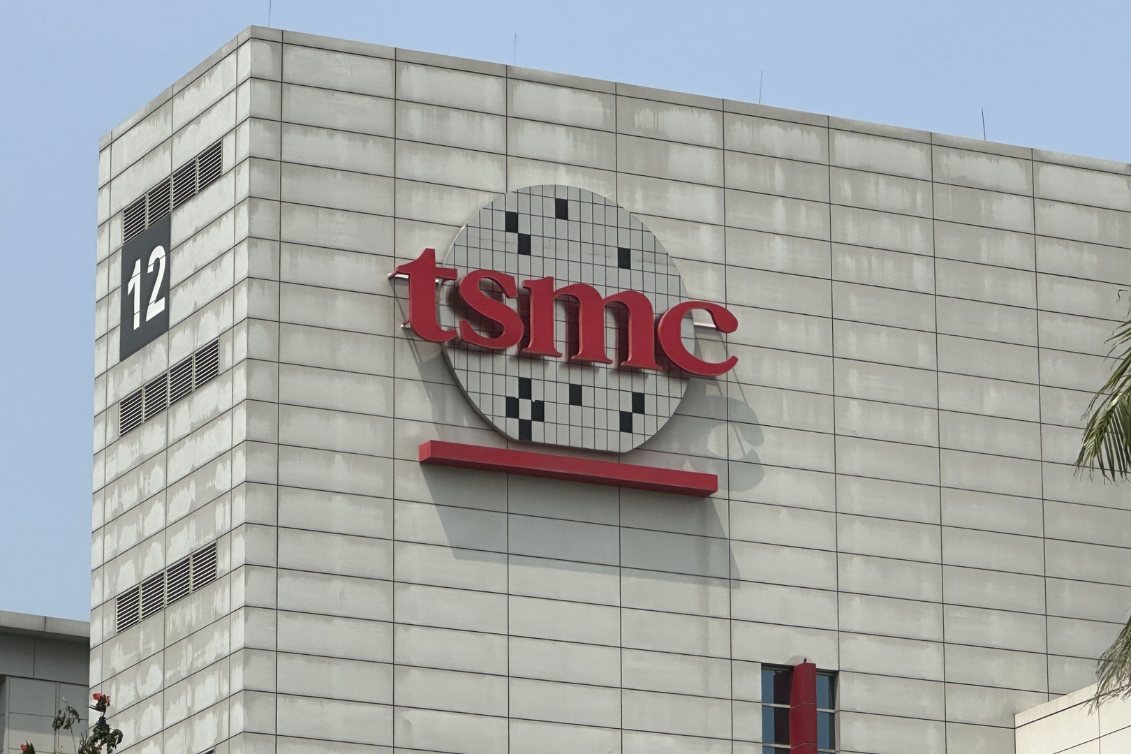 Taiwán registra las oficinas de Tokyo Electron tras la filtración de secretos de TSMC, según medio