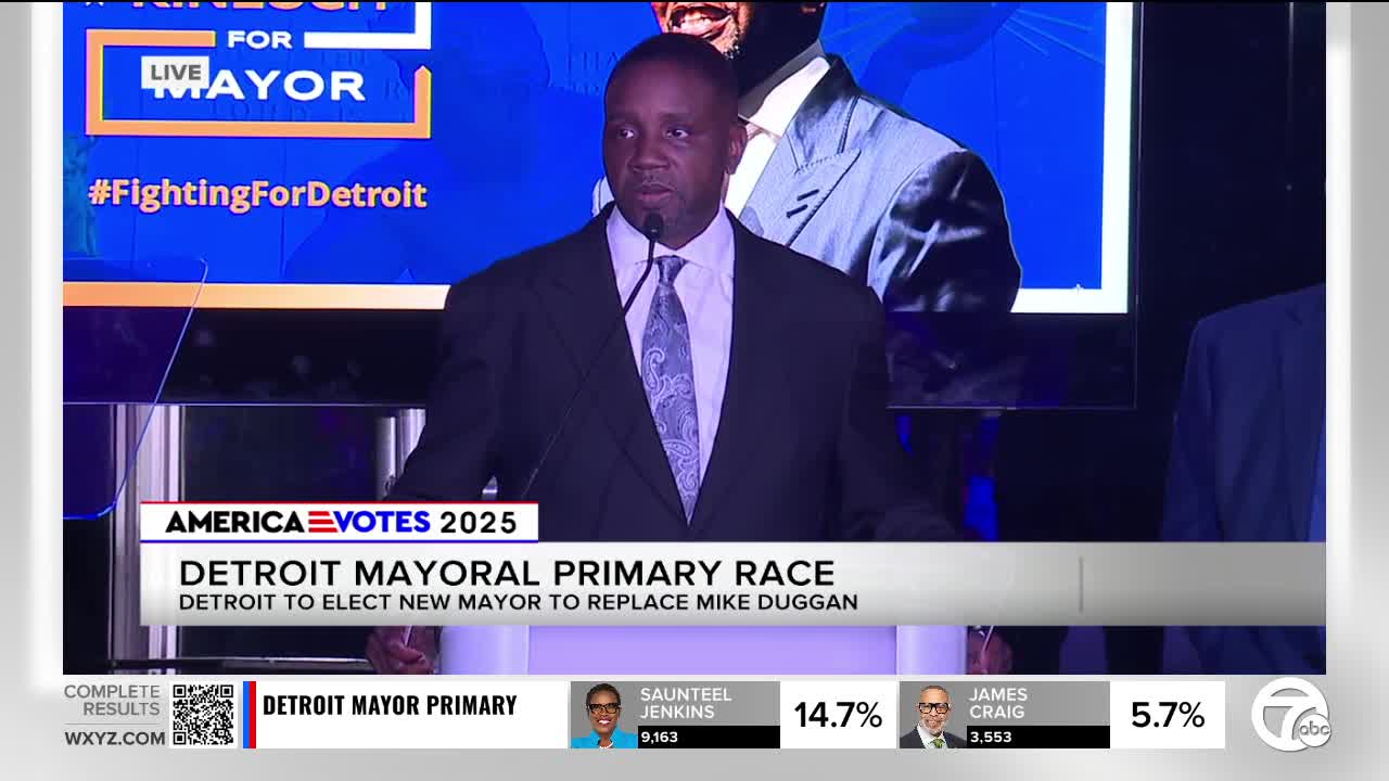 Detroit mayoral candidate Solomon Kinloch Jr. addresses voters