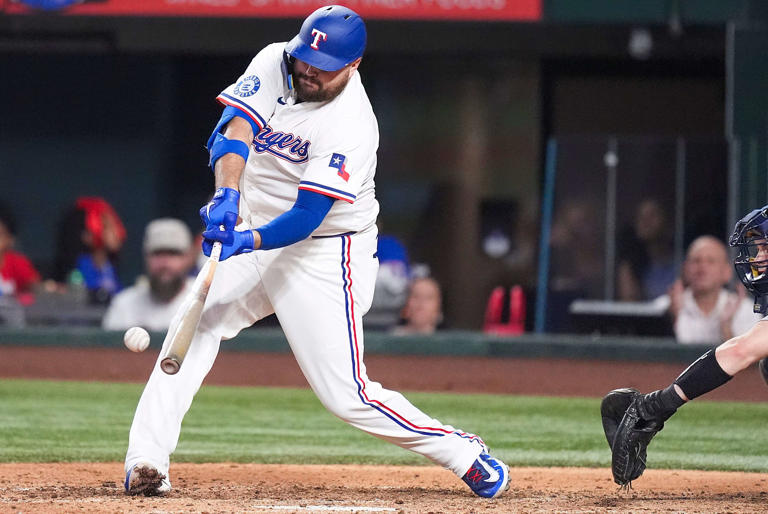 Rowdy Tellez’s marathon at-bat helps Texas Rangers finally break ...