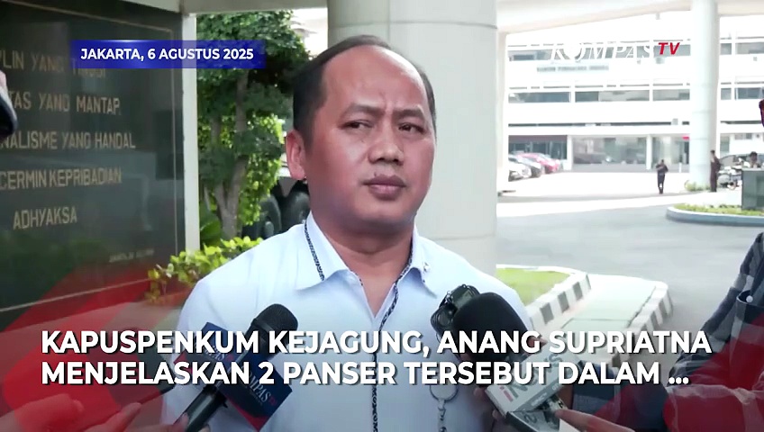 Penampakan 2 Unit Panser Anoa TNI di Gedung Kejagung, Ada Apa?