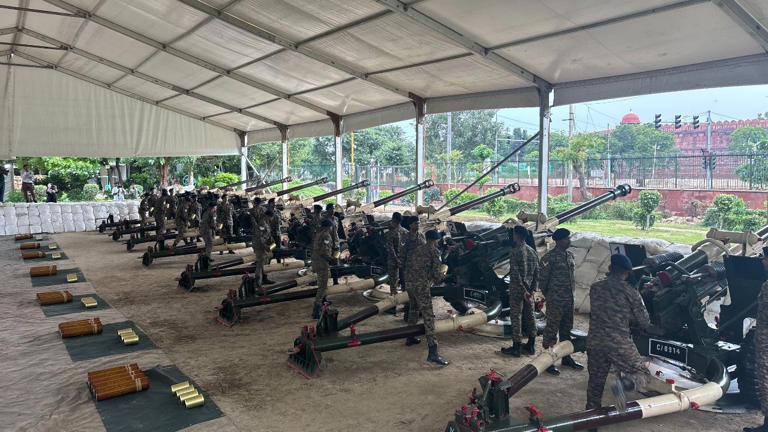India's indigenous guns to perform 21-gun salute on Independence Day