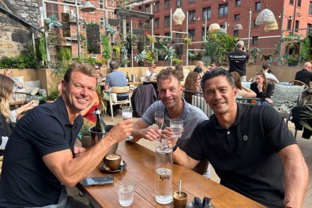 Rangers legends pose in city bar