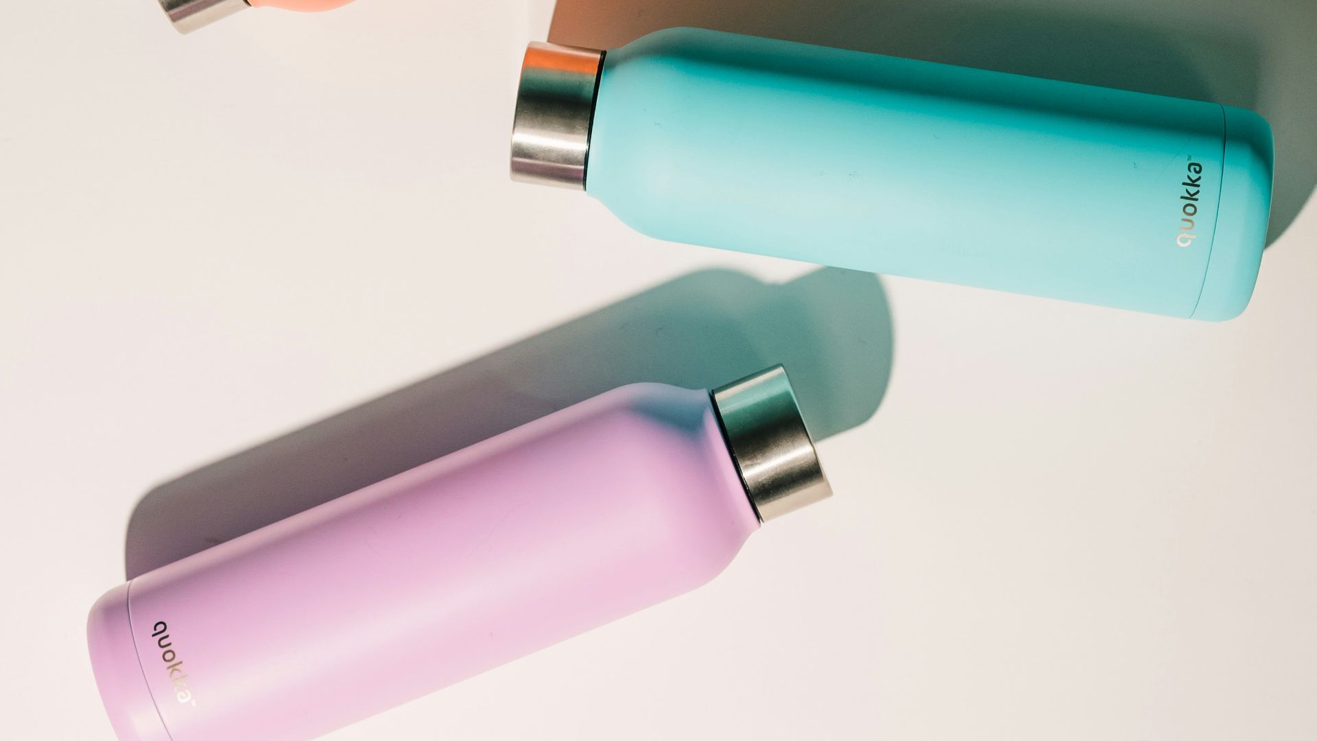 20 Essential Items You Must Pack for a Road Trip