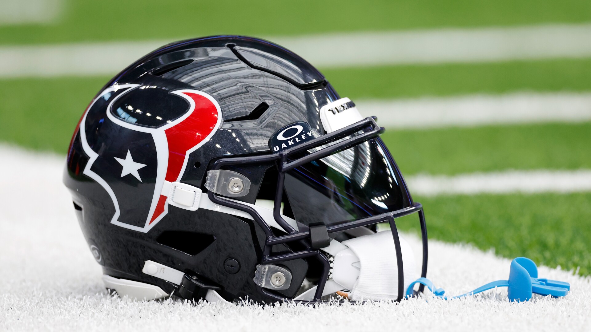 Texans sign TE Louis Hansen