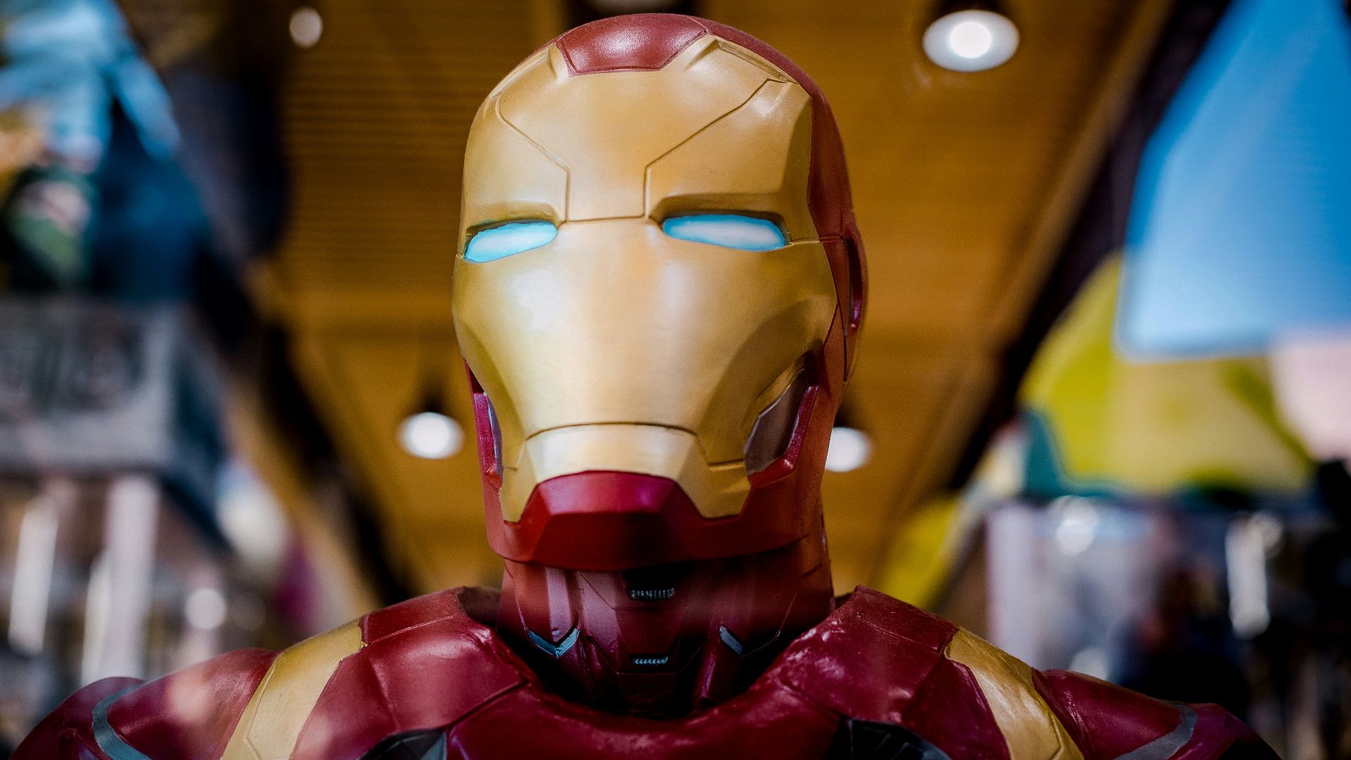 10 Superheroes That Always Conceal Their Identity & 10 That Don’t