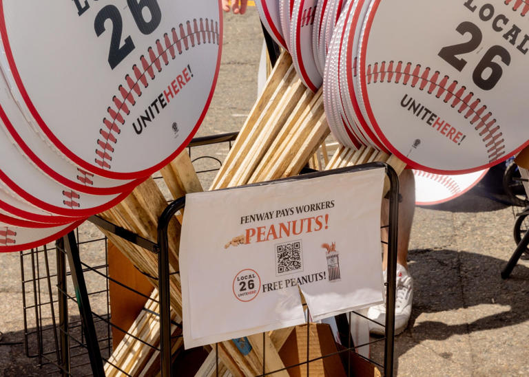 Fenway Park Workers Plan Strike Ahead of Three Red Sox Games