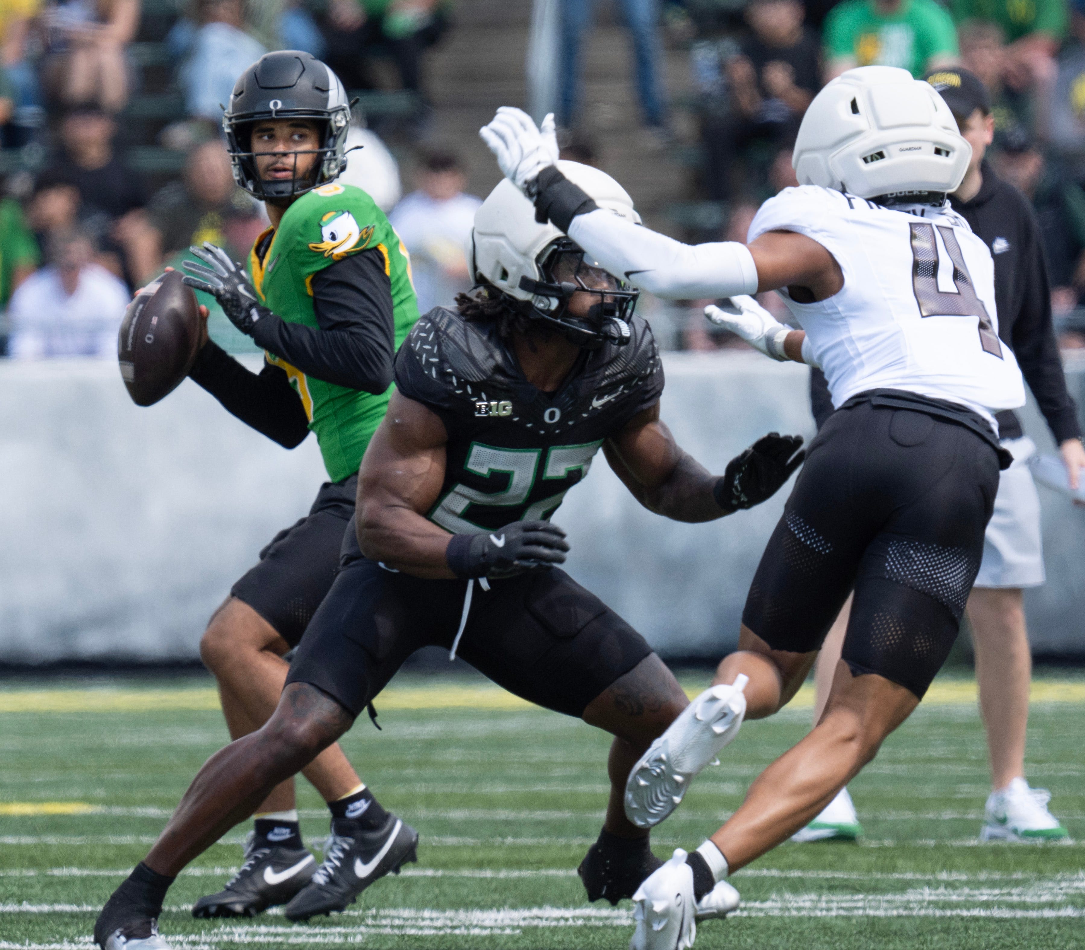 Who will Oregon football start at QB? Our latest depth chart projections