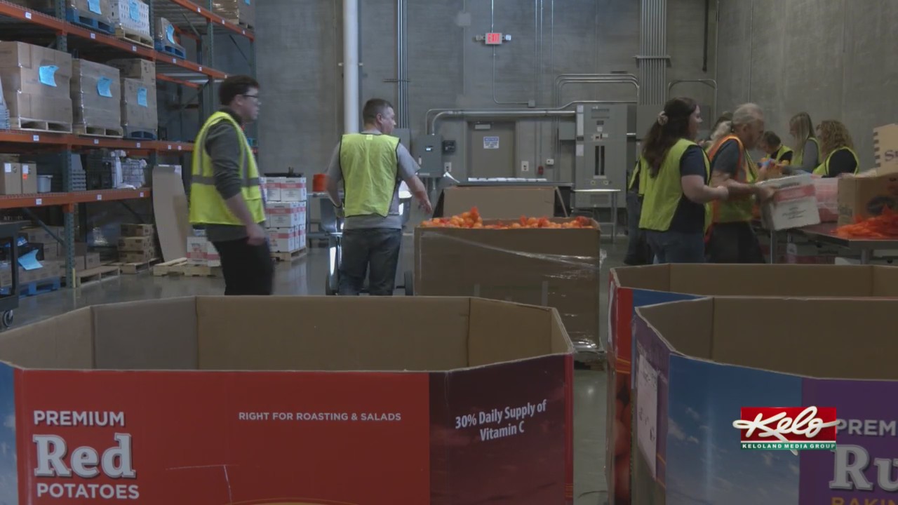 Inmates order pizzas, donate to Feeding South Dakota