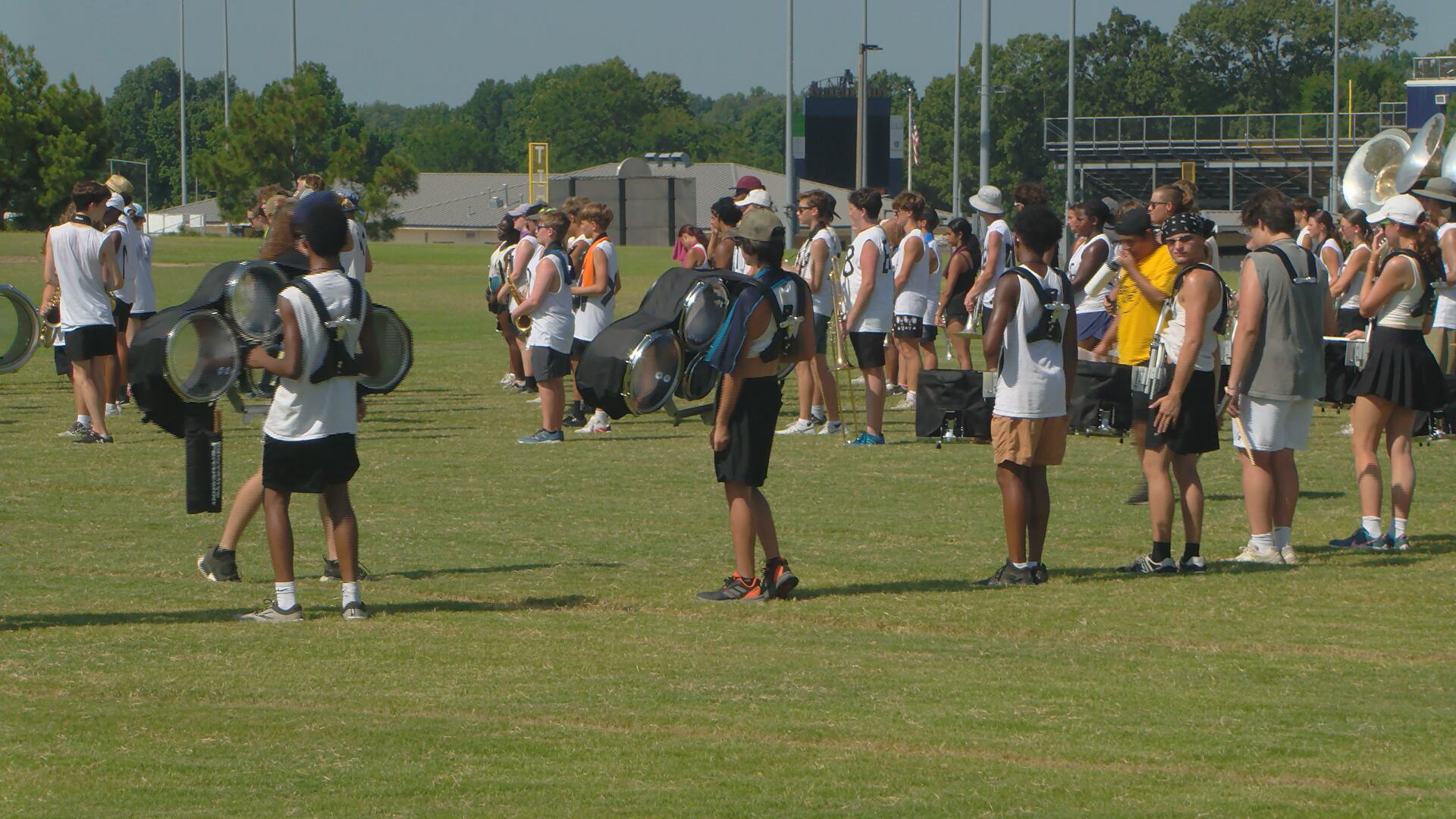 ‘Working our tails off:’ Arlington High School Marching Band pushes ...
