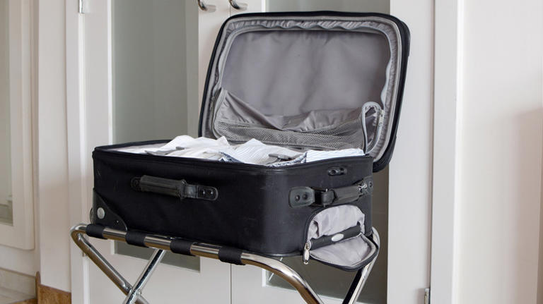 Why Tourists Should Avoid Using Hotel Luggage Racks