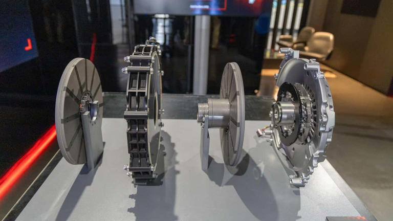 This Tiny Electric Motor’s Power Blows The Competition Out Of The Water