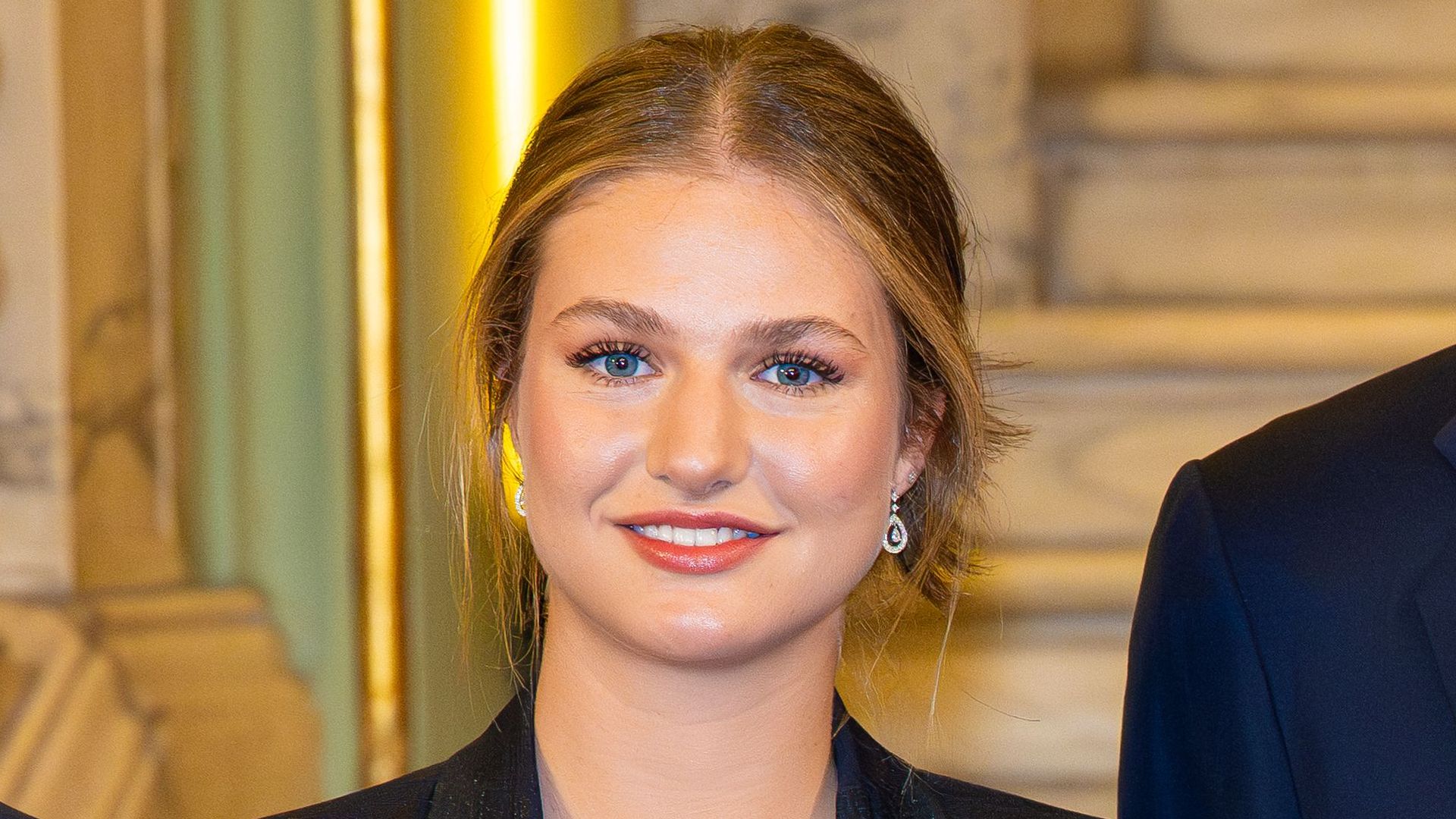 Princess Leonor, 19, coordinates with mum Queen Letizia in fitted suit ...