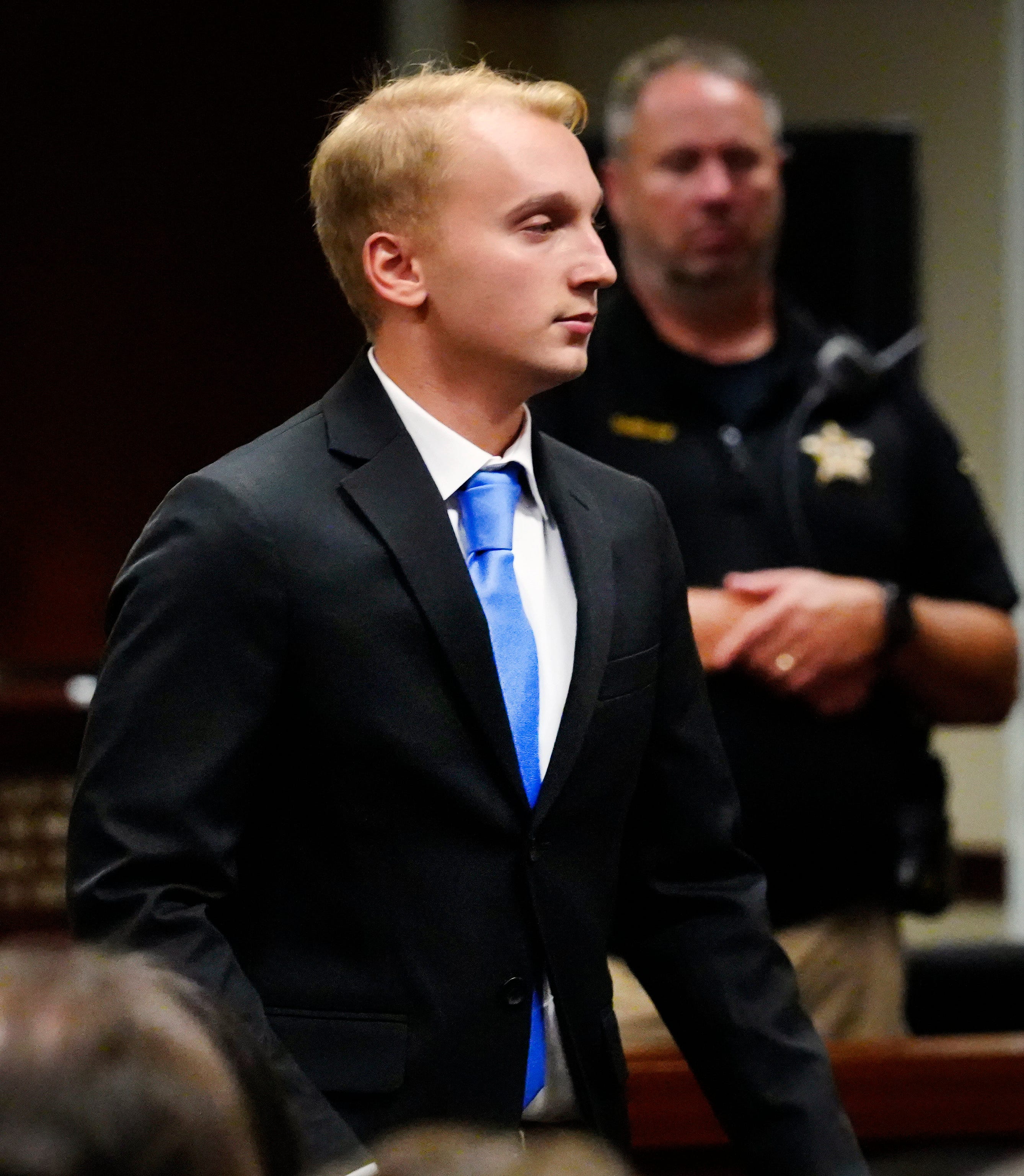 Kentucky judge agrees to dismiss felony charges against journalists