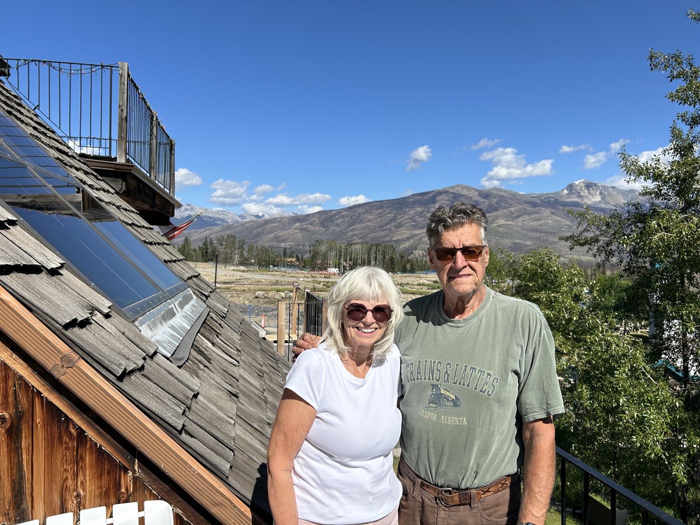 Luck and a rooftop sprinkler saved a Jasper home and its neighbours ...