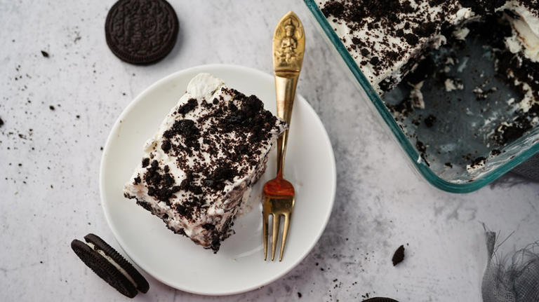 Avoid A Massive Icebox Cake Fail By Doing This To Your Whipped Cream