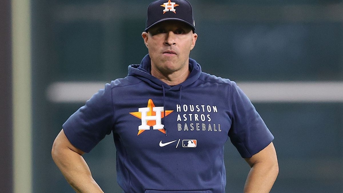 MLB: Astros Manager Reveals Details of Meeting with César Salazar and Framber Valdez