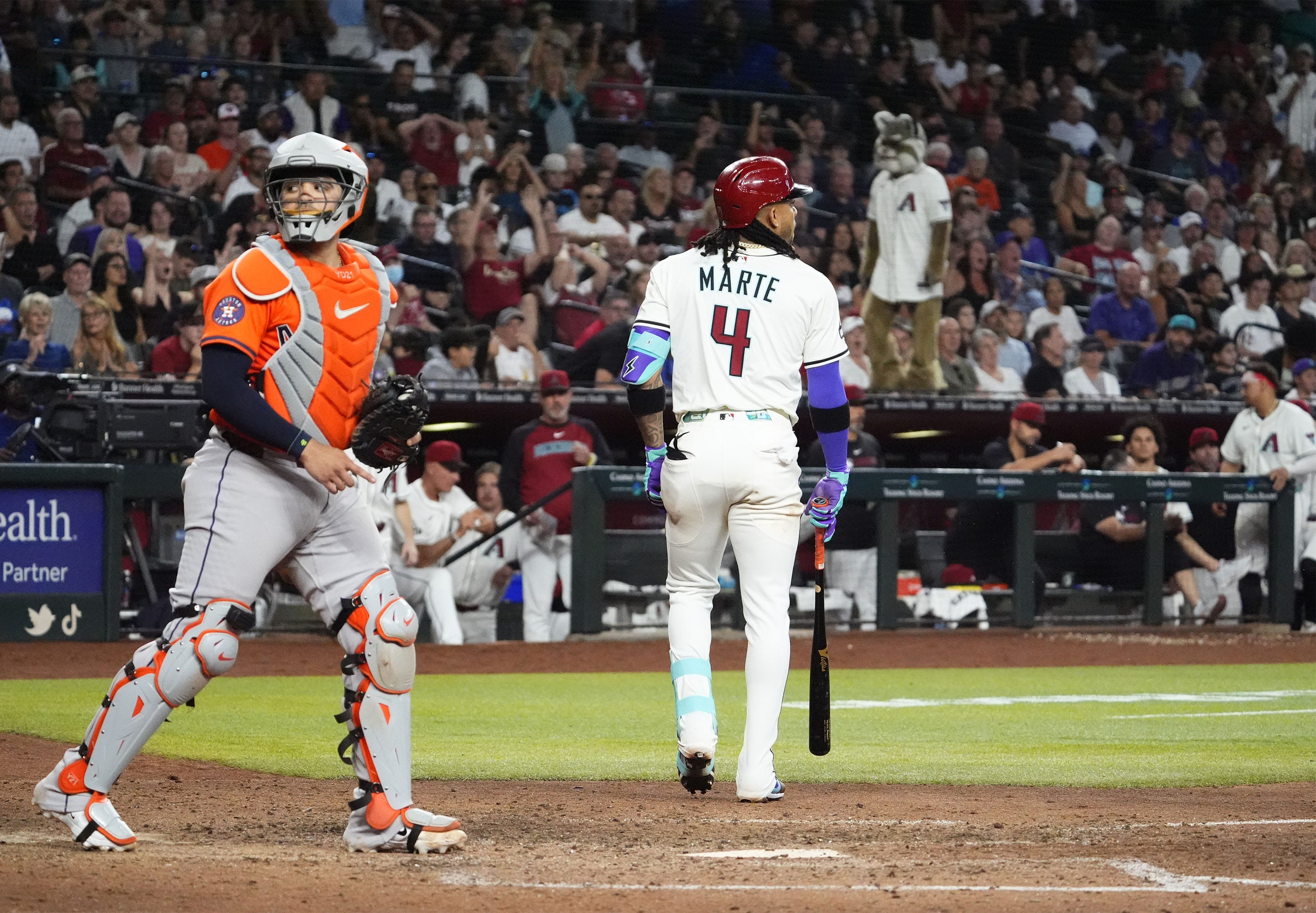 Astros finish the sweep, push Diamondbacks ever closer to 'sellers ...
