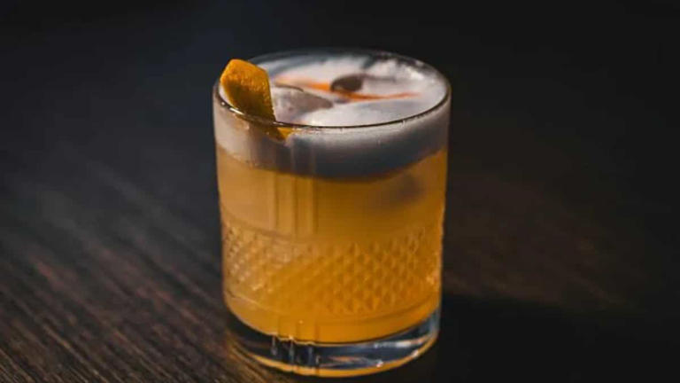 Fusion Cocktail And Snack Pairings To Try This Weekend