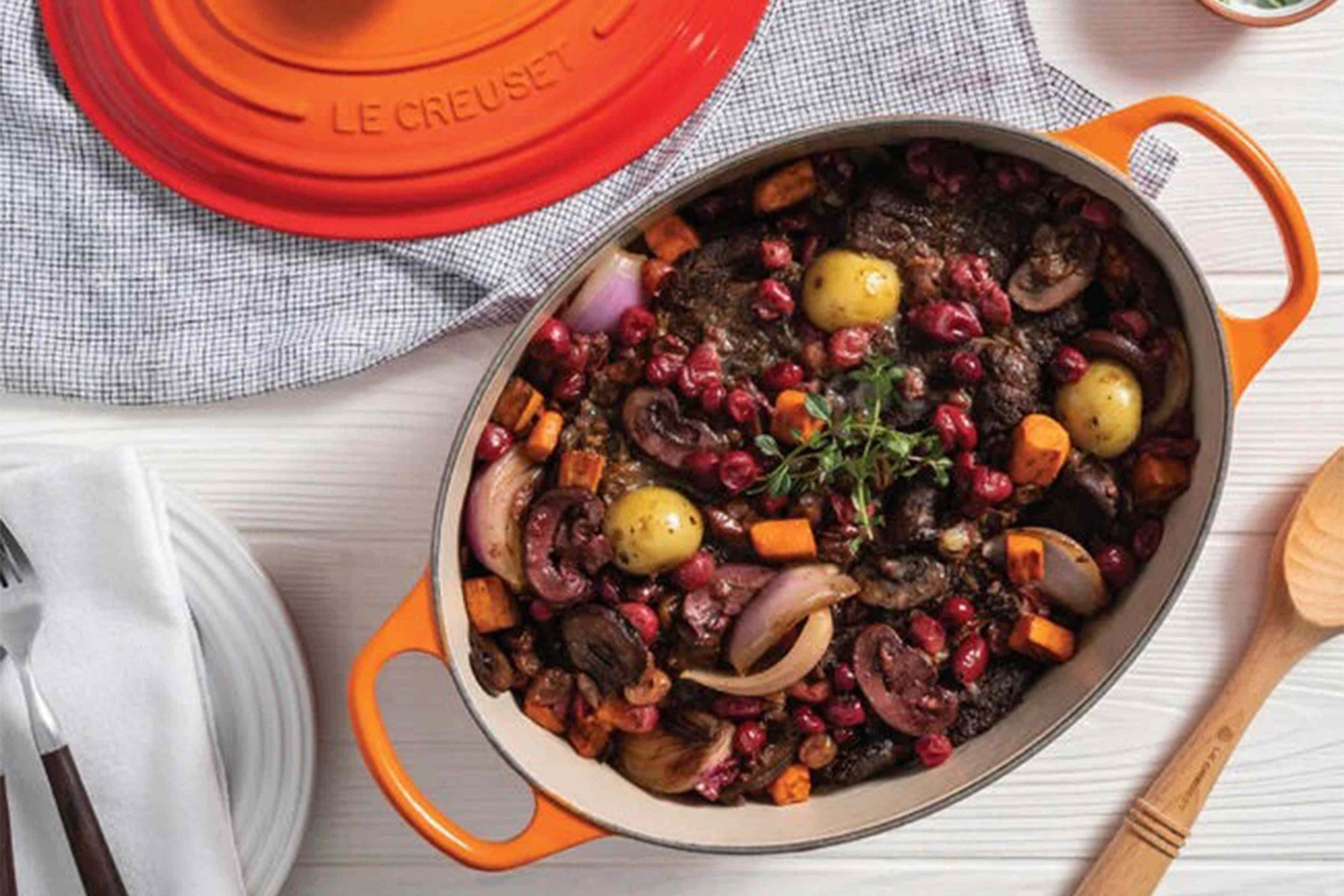 It’s Your Last Chance to Shop Le Creuset’s Factory to Table Sale ...