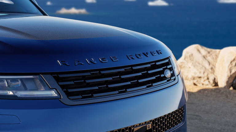 All 2025 Land Rover recalls by model in one place