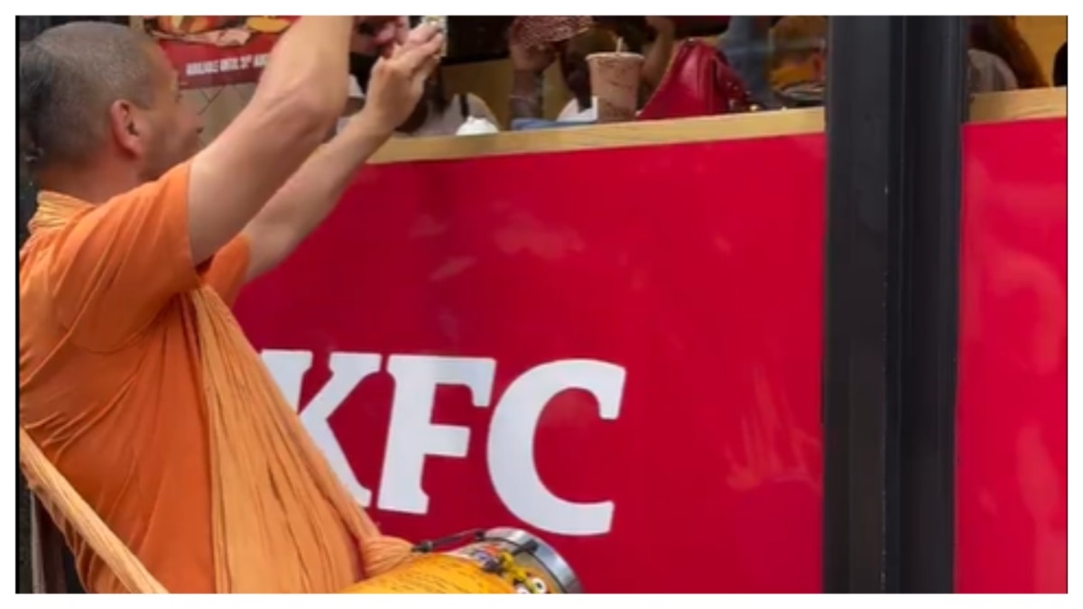 ISKCON Devotees Chant 'Hare Krishna' Bhajans Outside KFC Outlet, Watch ...