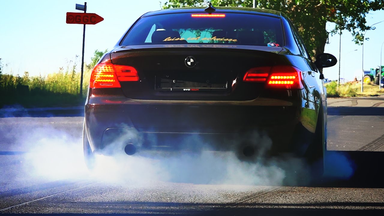 BMW 335i E92 – catless exhaust sound, acceleration, burnout and drift ...