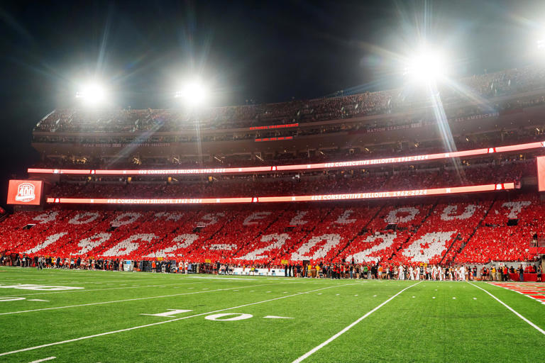 Nebraska football to sell alcohol at Memorial Stadium during Saturday's ...