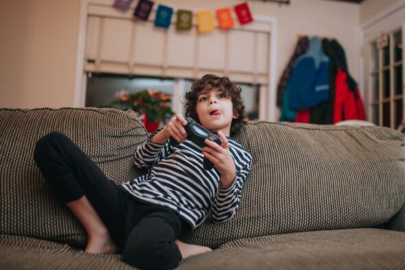 10 warning signs your child is addicted to gaming and what you can do ...