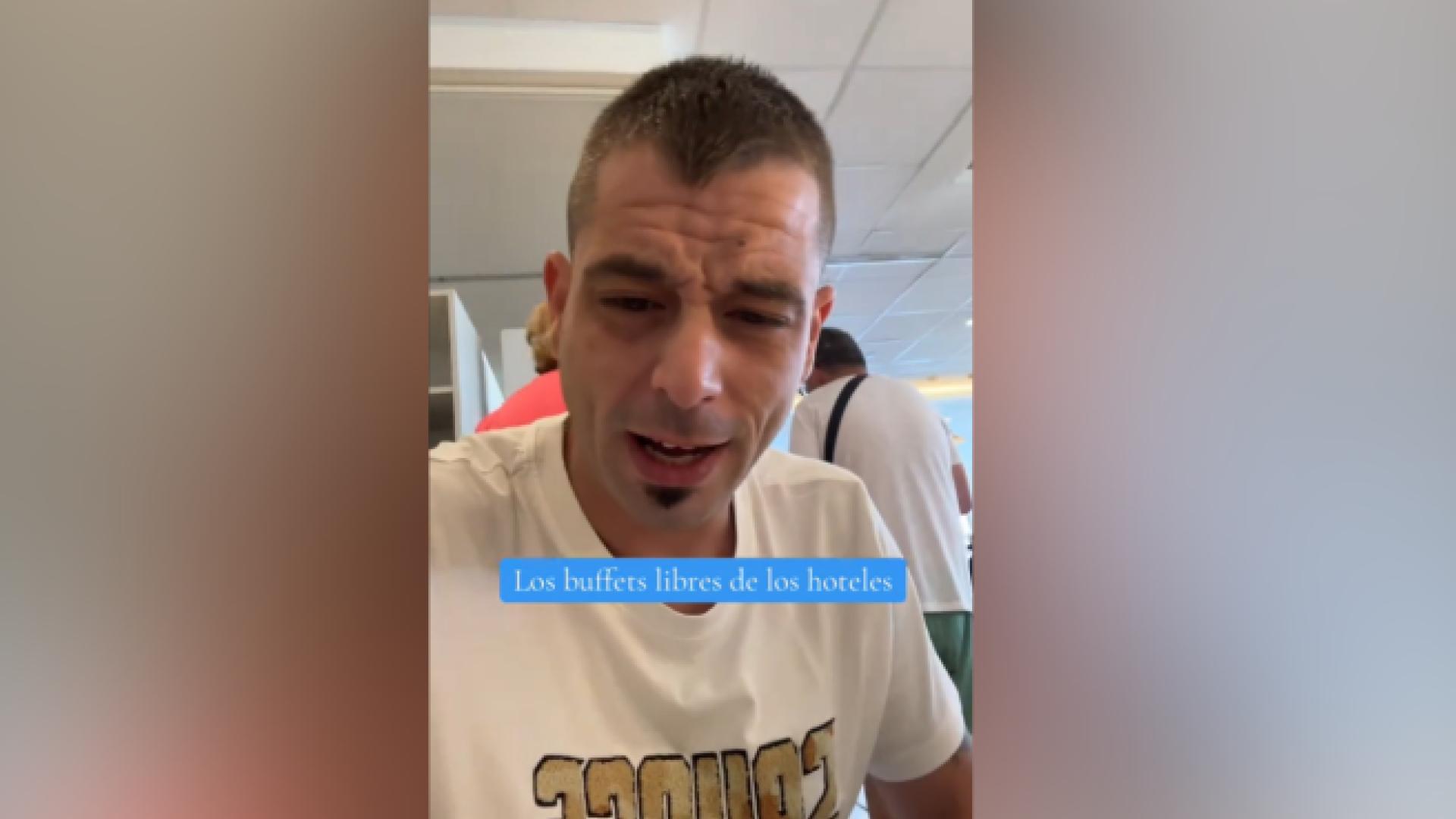 La reflexión de un hombre en el bufé libre de un hotel en Ibiza: "¡Qué ...
